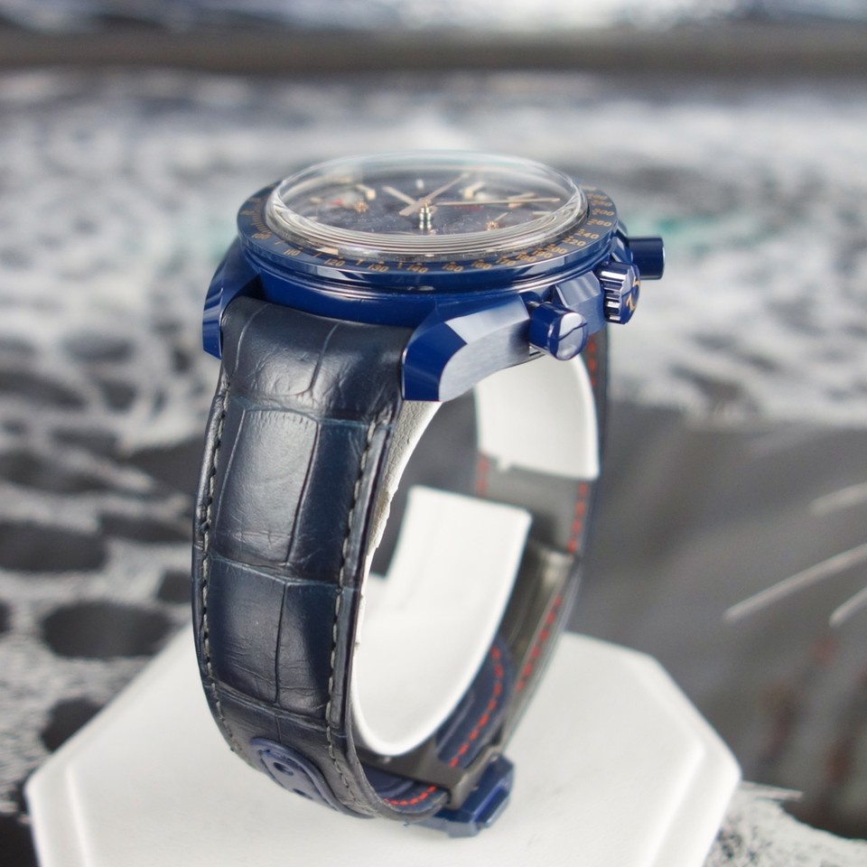 OMEGA Speedmaster Moonphase Aventurine 304.93.44.52.03.002 Blue Side Of ...