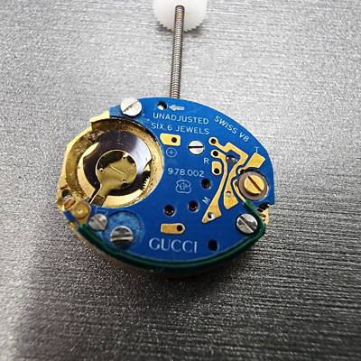 ETA 978.002 Gucci Movement 2 Hand 6 Jewels Swiss Made W/ Battery Clamp ...