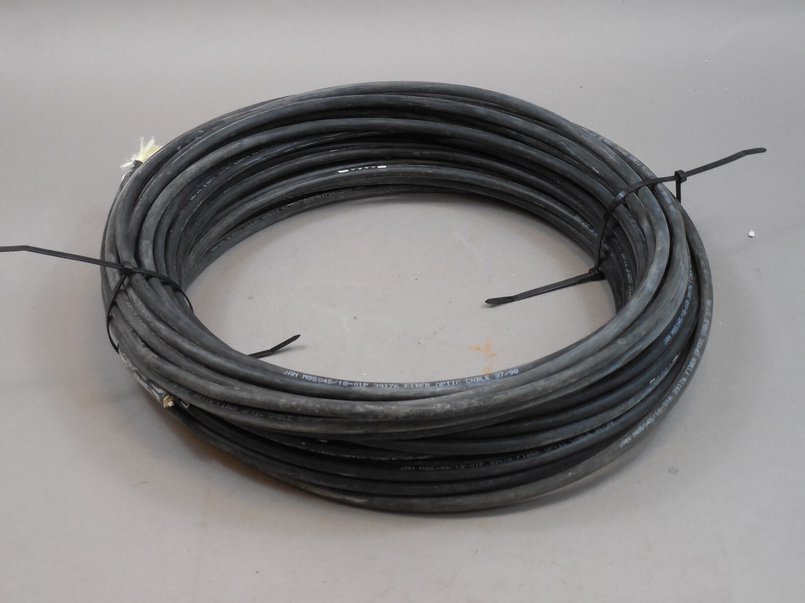 100 Feet Fiber Optic M85045/18-01P Shipboard Fiber Cable NSN 6015-01 ...