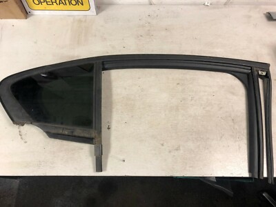 Ford focus window HATCH driver rear door quarter glass with NO CHROME ...