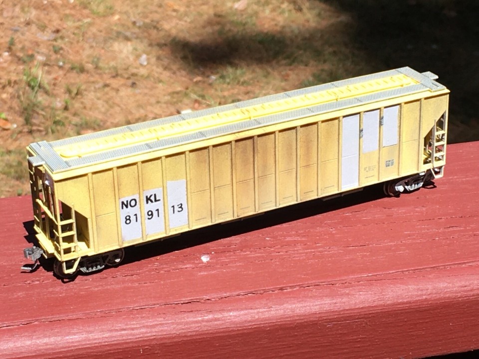 Roundhouse NOKL ex-CNW FMC 4700 Covered Hopper Weathered | eBay