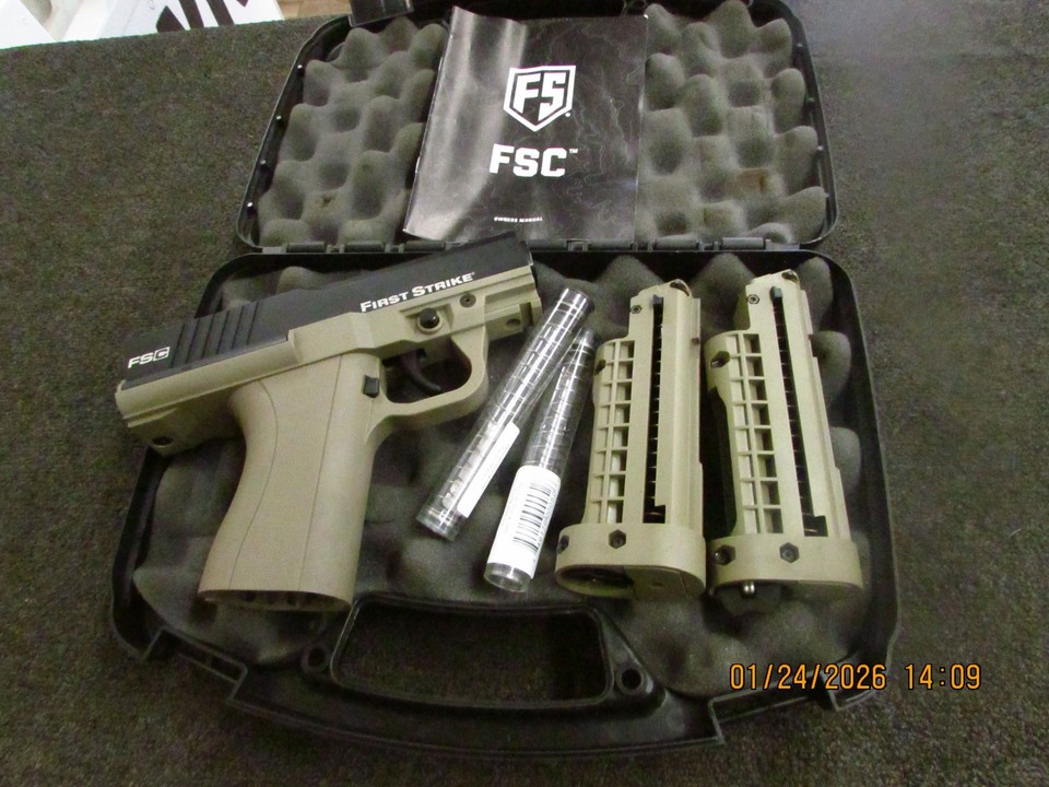 First Strike FSC Compact Co2 .68 Paintball Pistol 2 Magazine & Hard ...