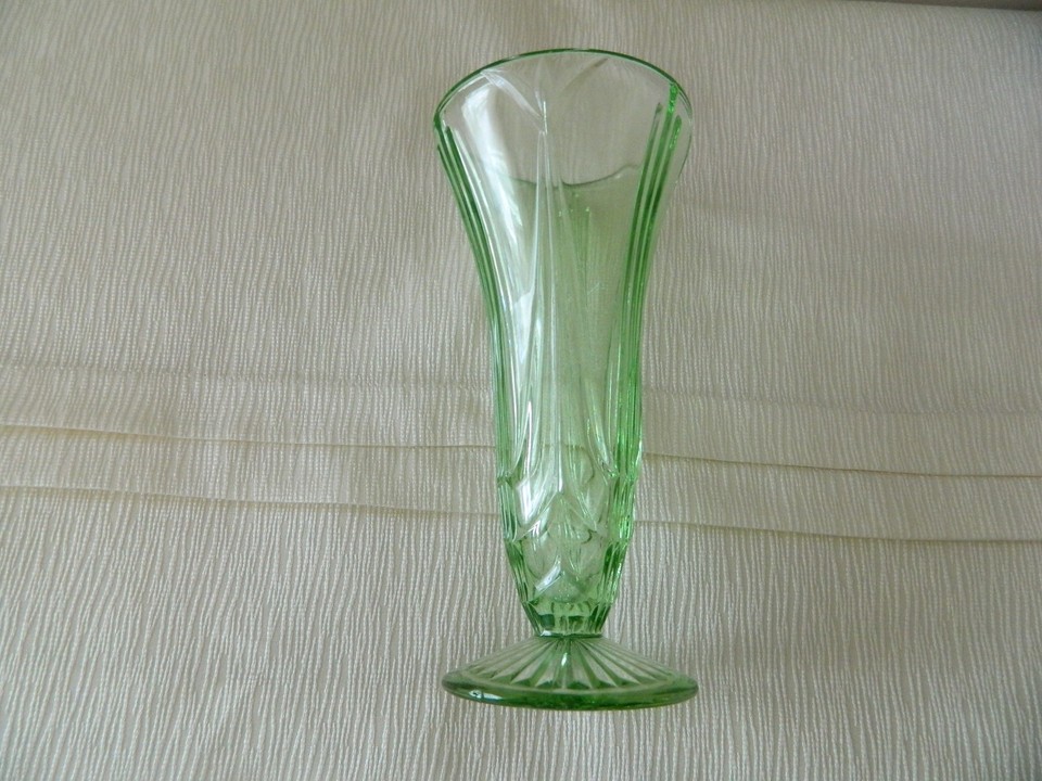 VTG ART DECO Style Depression Green GLASS VASE Tapered Medium Size ...