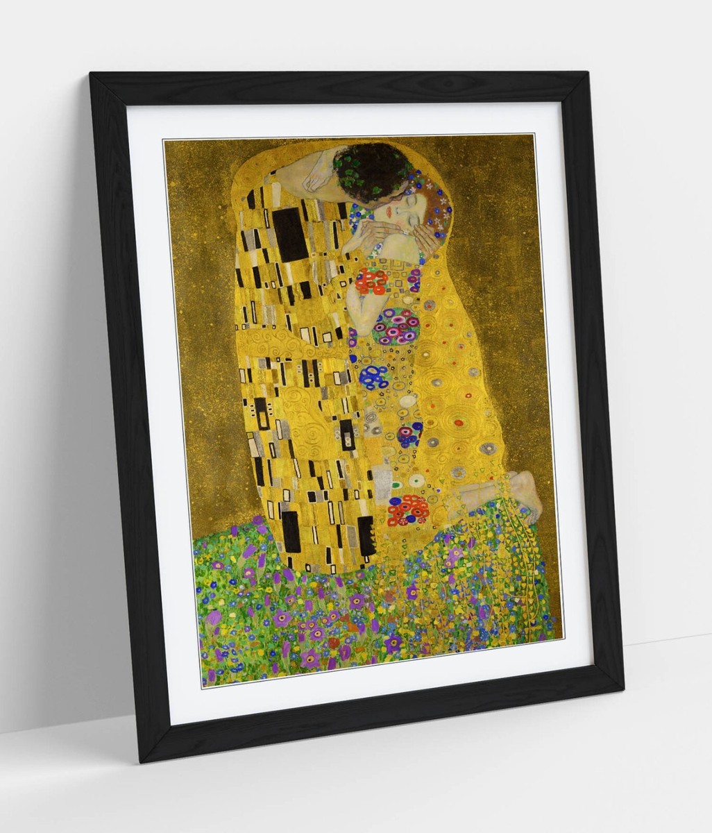 Gustav Klimt The Kiss Wallpaper The Kiss, Gustav Klimt – A Wall