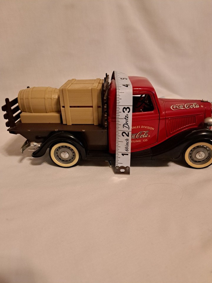 Solido Ford V8 Coca Cola Diescast Truck 1:19 Scale Red | eBay