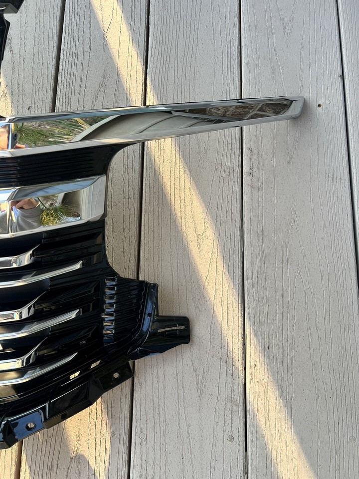 OEM 2021-2023 Chevrolet Tahoe & Suburban Front Grille Assembly Chrome ...