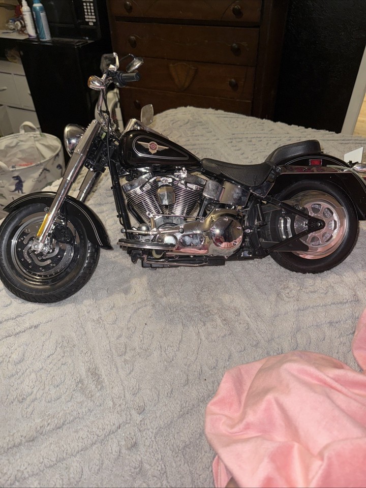 Harley Davidson R/ C Motorcycle Fat Boys Remote Controlled | eBay