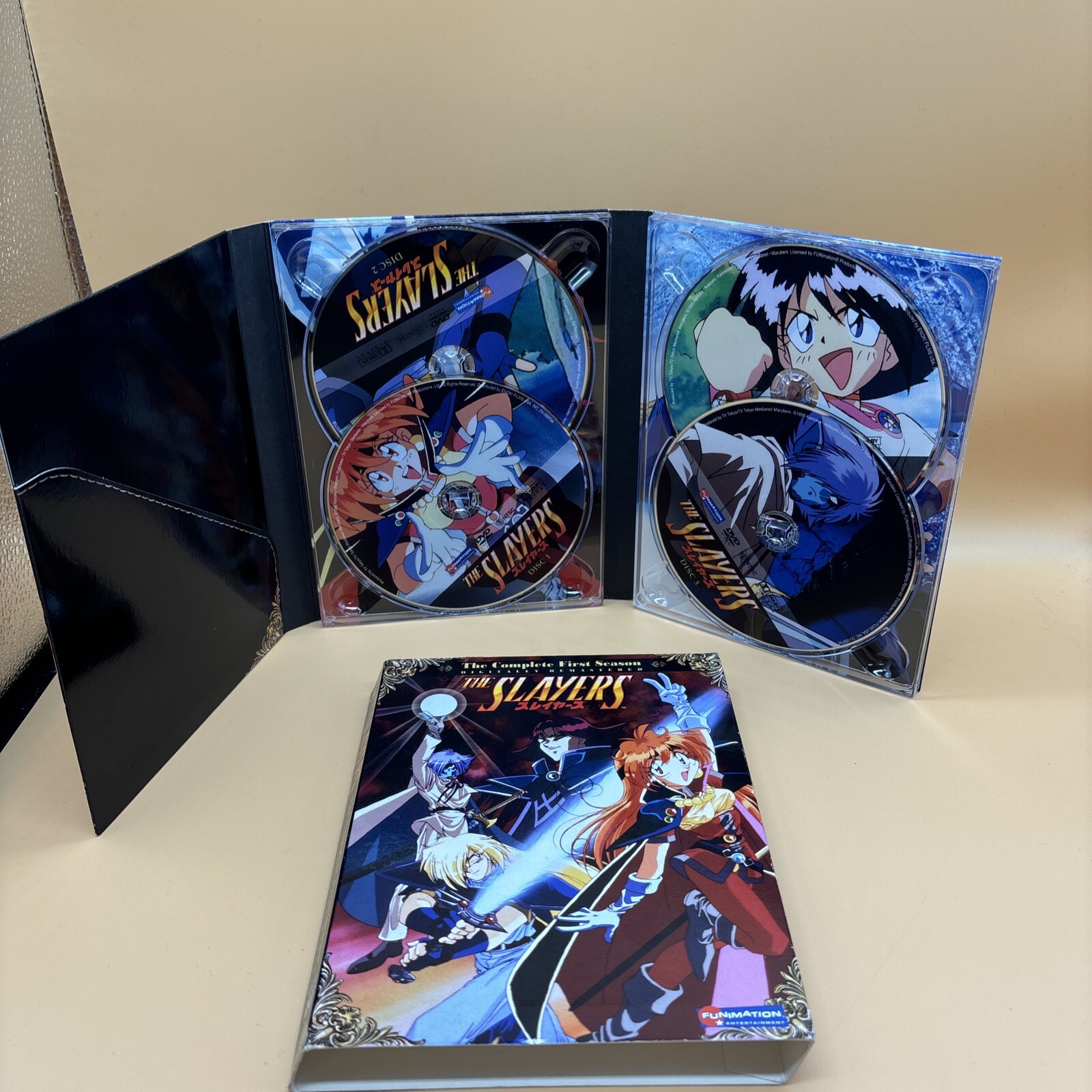 Slayers - The Complete First Season (DVD, 2007, 4-Disc Set, Digipak ...