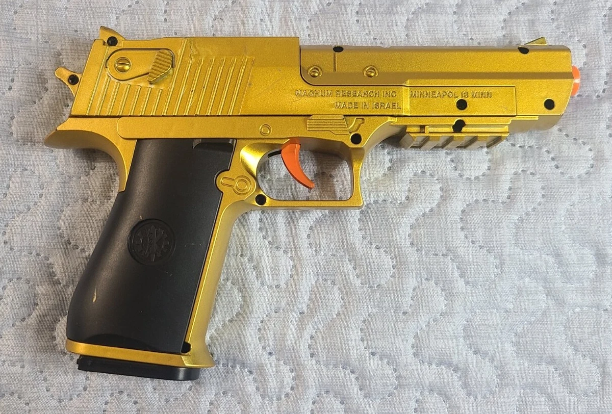 Gold Desert Eagle