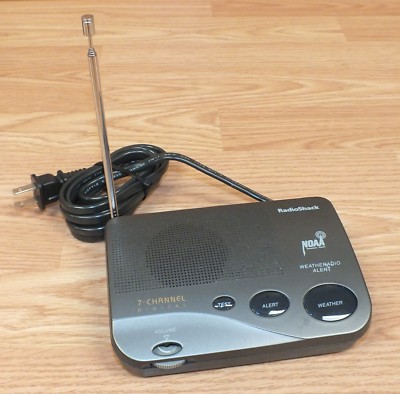 Radio Shack (12-247B) NOAA 7 Channel Digital Weather Radio Alert **READ ...