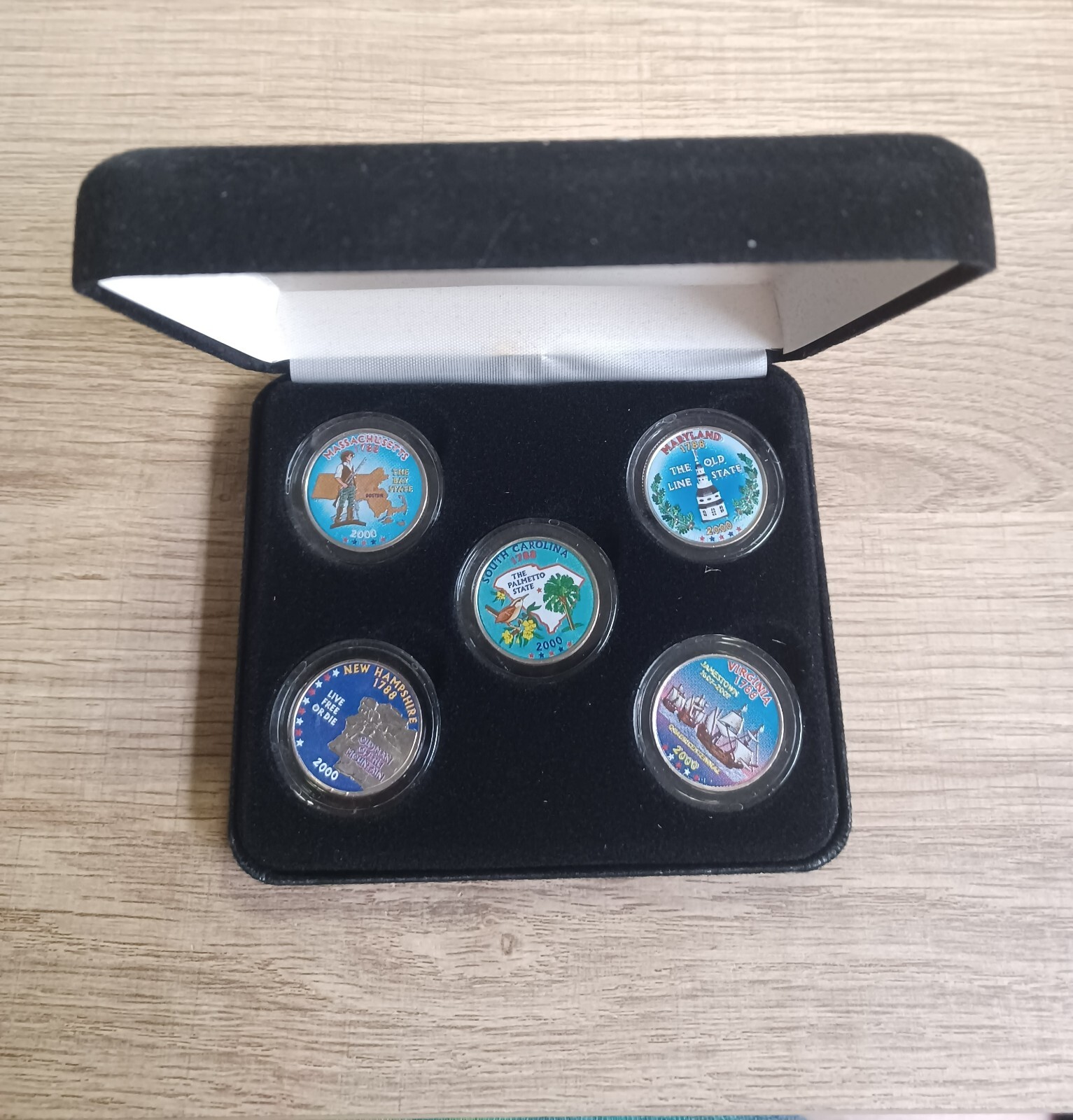 2000 P COLORIZED State Quarters, Set of 5, Comes in capsules with CASE ...