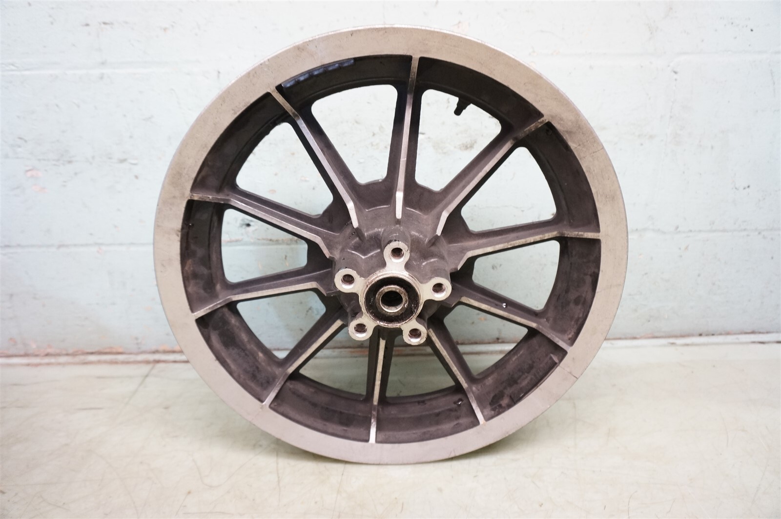 Harley Davidson Touring 10 spoke mag wheel 1 *2743 | eBay