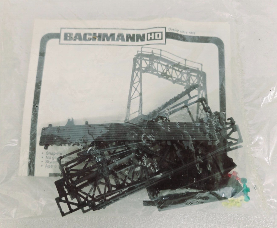 Bachmann HO Scale Plasticville Signal Bridge Kit Item No. 2634 Vintage ...