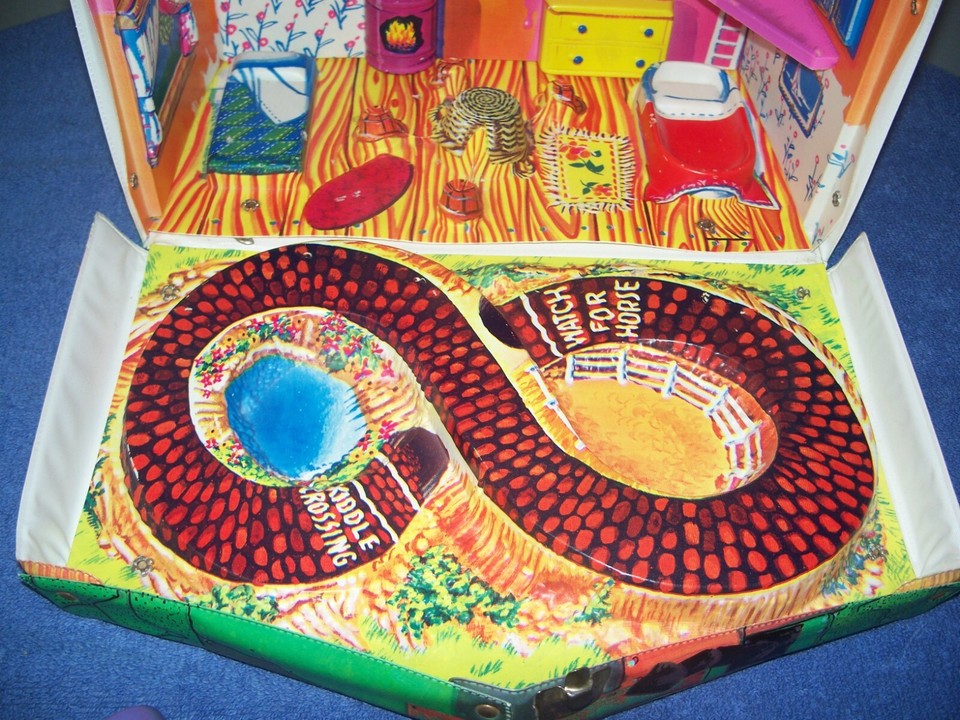 Vintage Lot Kiddles Klub House Case Small Dolls Dolly Darling Kologne ...