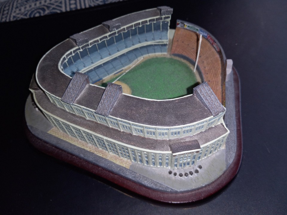 Danbury Mint ORIGINAL YANKEE STADIUM Replica READ DESCRIPTION | eBay