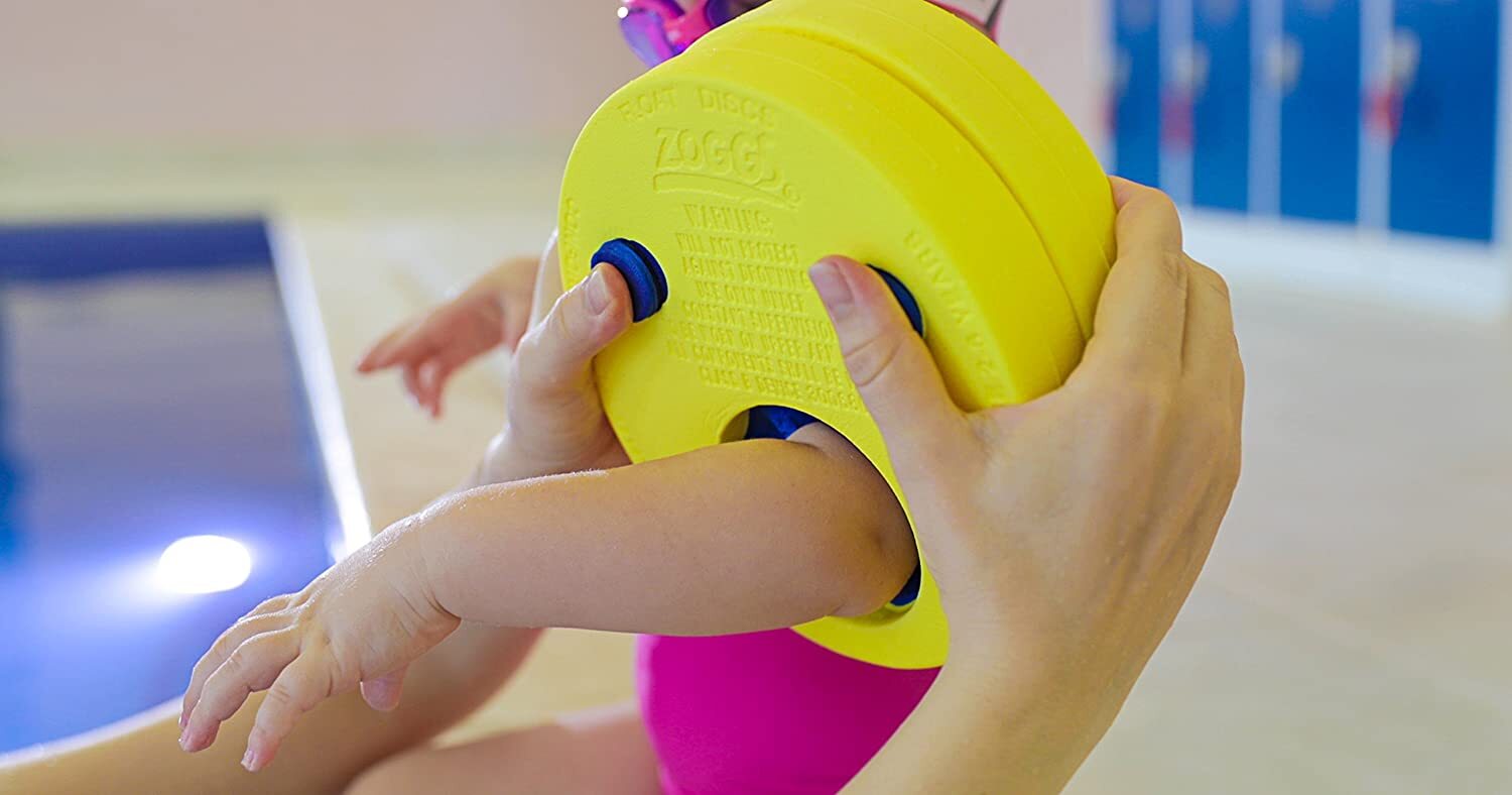 Zoggs Float Discs: Lightweight & Comfortable Arm Bands for Swimming ...