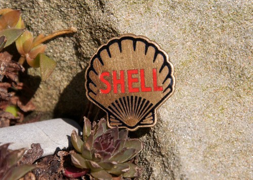 VINTAGE ENAMEL AUTOMOBILE CAR PIN / BUTTON # SHELL OIL | eBay