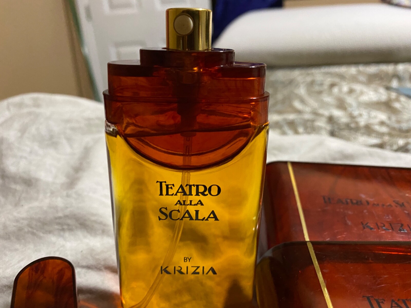Teatro Alla Scala by Krizia 50ml EDT Spray With 2 Soap | eBay