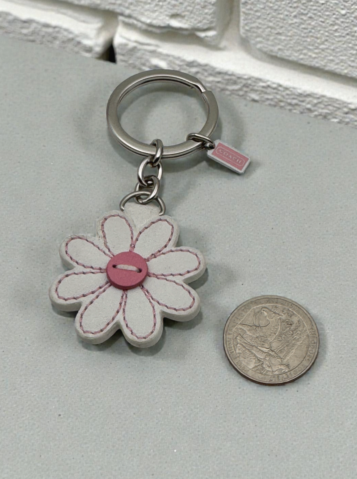 Coach Vintage White Pink Leather Enamel Daisy Flower Key Fob Bag Charm ...