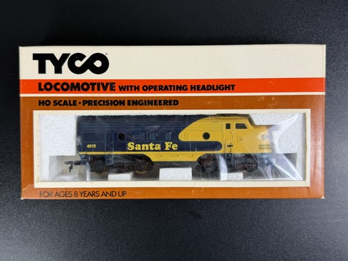 NEW TYCO HO Scale Santa Fe Diesel Locomotive 4015 with Operating ...