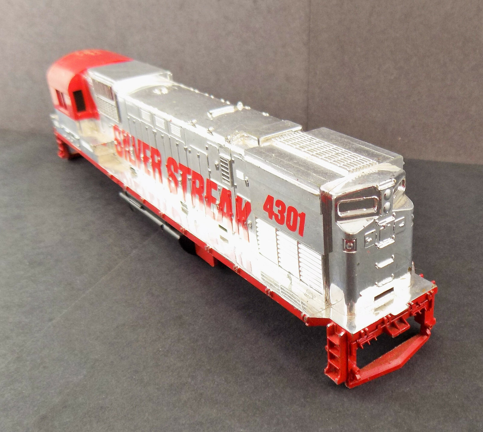 HO / TYCO / SILVER STREAK #4301 / DIESEL / LOCOMOTIVE / SHELL / PARTS ...