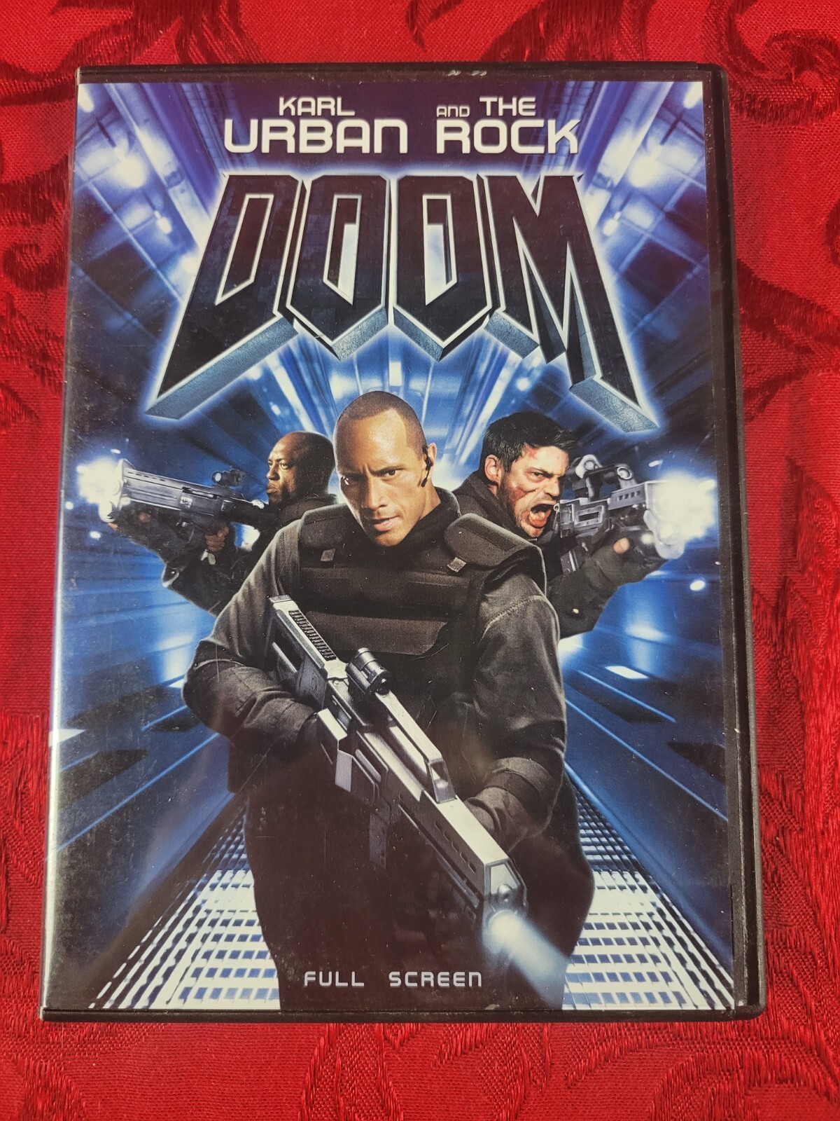 DOOM (2006) Universal, Andrzej Bartkowiak, Dwayne Johnson, Karl Urban 25192630521| eBay