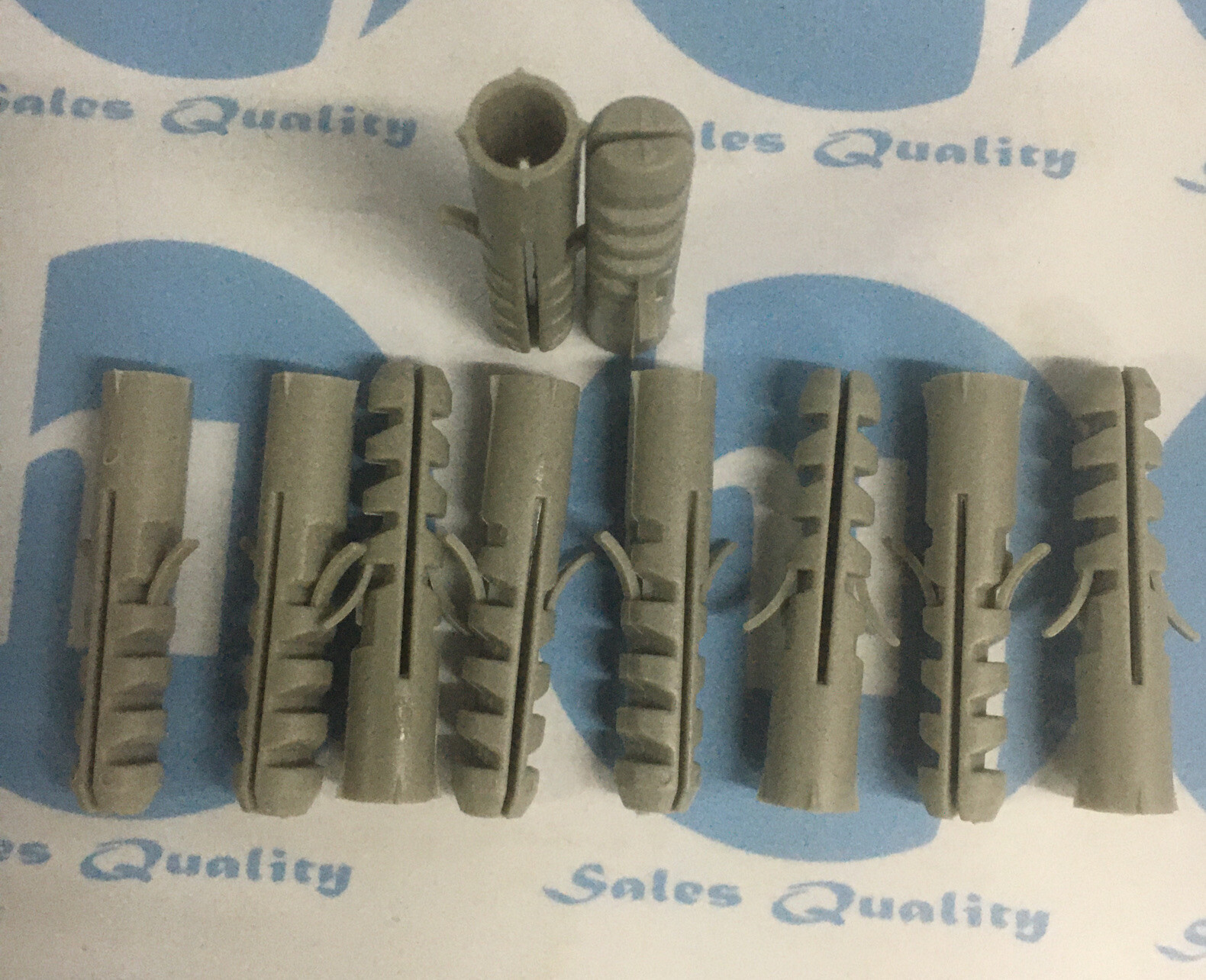 #Heavy Duty Wall Plugs M10 X 50 Rimless Nylon Raw Plug X 10 M2194 *new ...