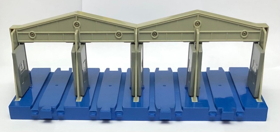 Rare Tomica Station Plarail Tomy Trackmaster Thomas. Doors Open Both ...