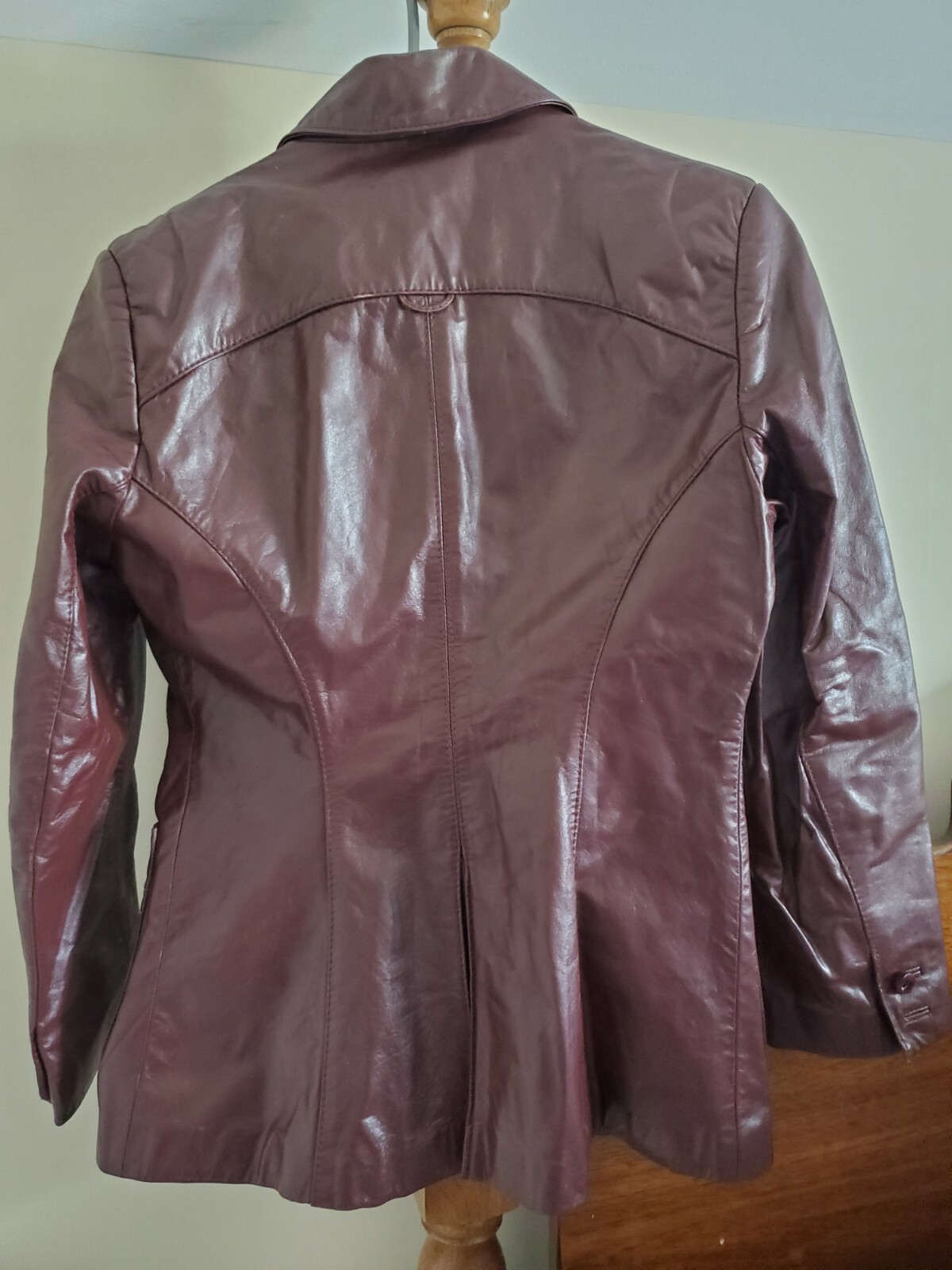 Etienne Aigner Genuine Leather Jacket - Size 8 P - Gem