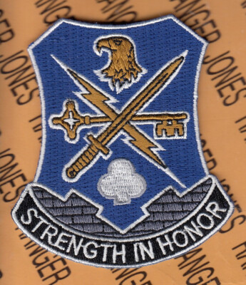 US Army 1st Special Troops Bn 101st Airborne Division DUI Crest ~3.5 ...