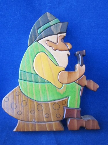 PUCKANE CRAFTS Irish Ireland Handcrafted Wood 3D Folk Art Leprechaun ...