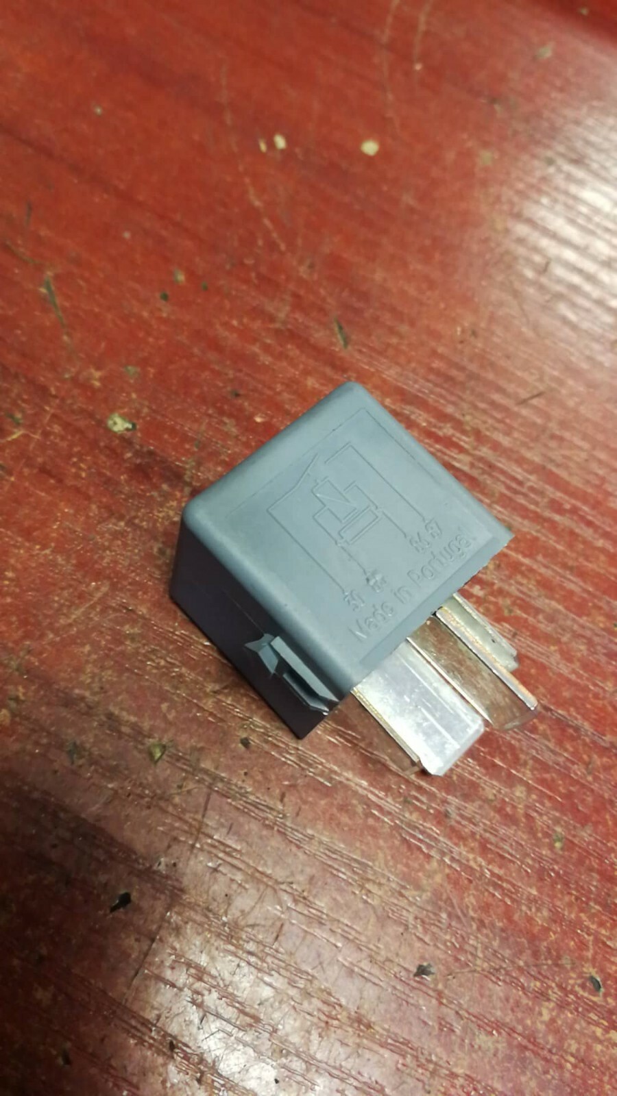 Genuine Mercedes-Benz Grey 4-Pin Fuse Box Relay A0025422619 | eBay