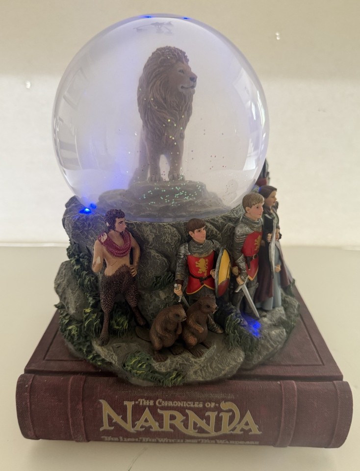 The Chronicles of Narnia Snow Globe Disney, Musical box & lights ON ...