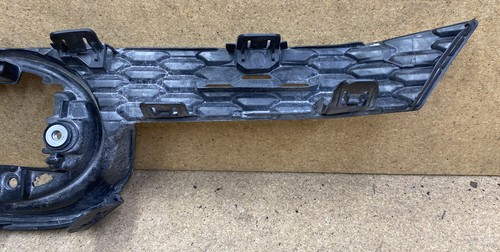 2020 Toyota Corolla Upper Grille Black OEM 53111-02850 | eBay