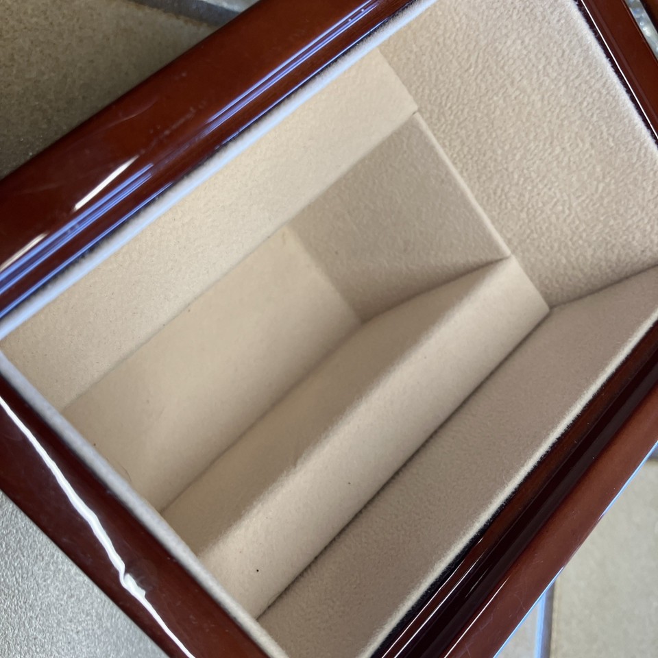 LACQUERED BURLED WOOD EMPTY WATCH BOX STORAGE PRESENTATION DISPLAY CASE ...
