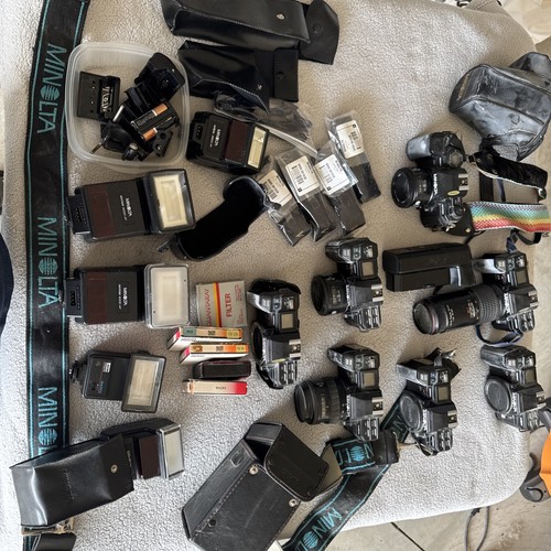 7 Camera Minolta Maxxum With Accessories Bundle 4 Flashes&more | eBay