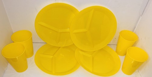 vintage packerware plastic picnic camping Compartment plates cups ...