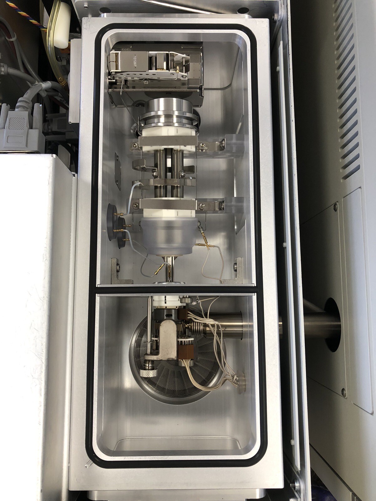 Thermo Scientific Gas Chromatography Trace Ultra DSQ II TP 100 TriPlus ...