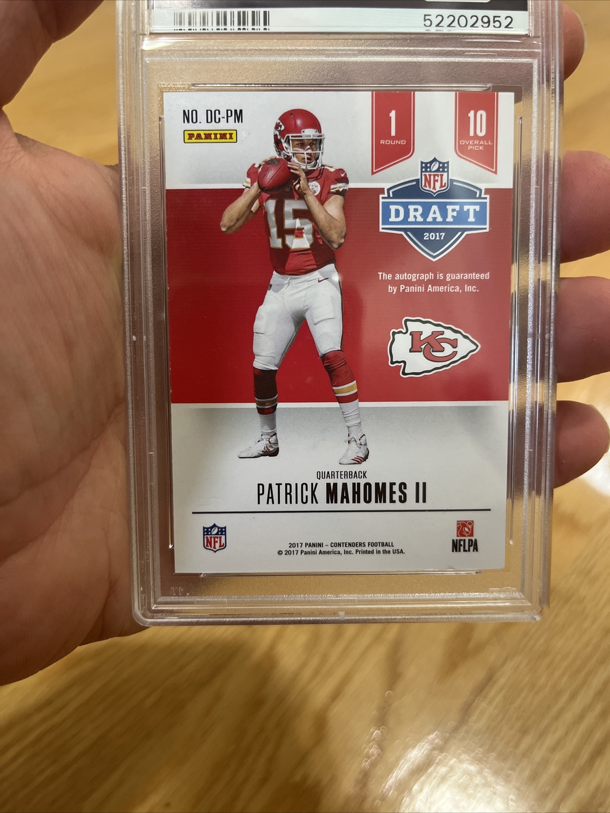 2017 Panini Contenders Football Card Patrick Mahomes Rookie Auto /25 ...