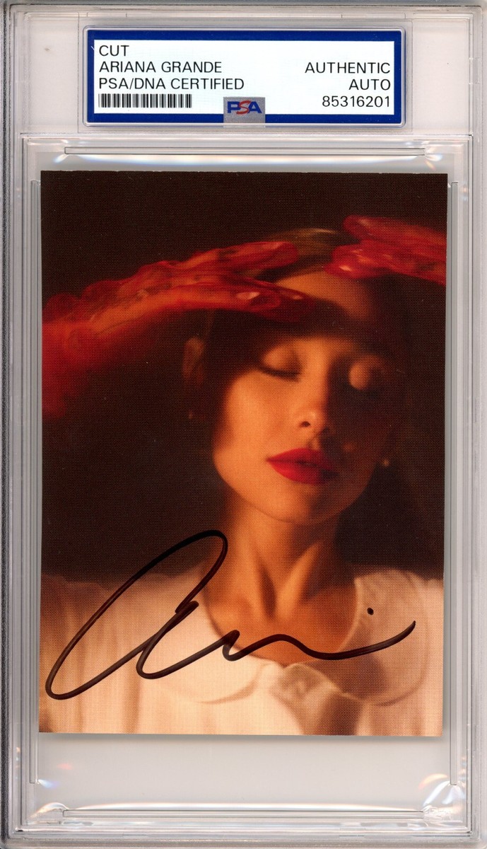 Ariana Grande Signature Background