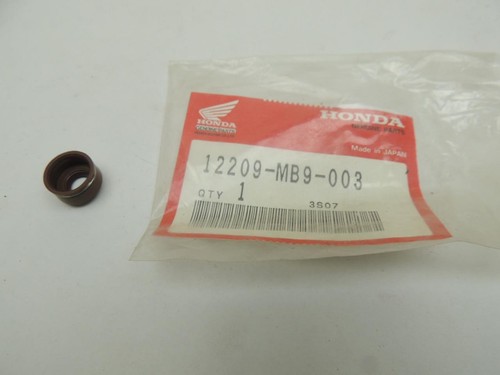 12209-MB9-003 NOS Honda Valve Stem Seal CB400 CB750 CX500 VT1100 XR600 ...