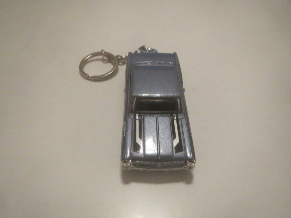 1966 CHEVROLET NOVA CHEVY II HARDTOP DIECAST MODEL TOY KEYCHAIN SILVER ...