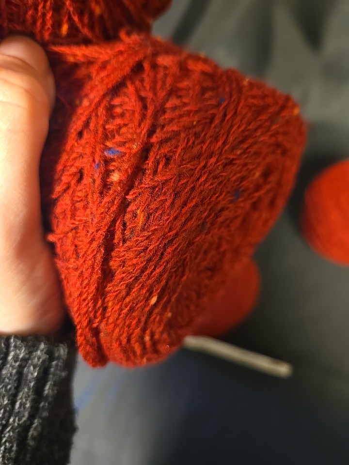 NEW Lot 6 Cakes Rowan Valley Tweed 100% wool 50g/207yds Red "Wolds ...