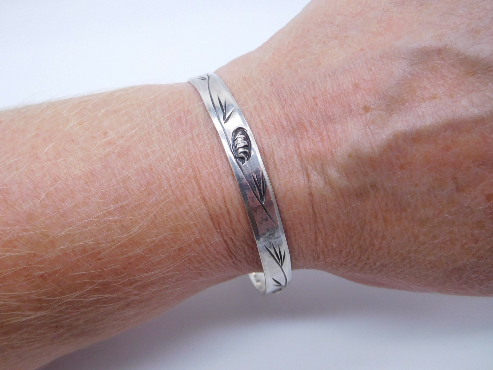 VINTAGE DESIGNER STUART NYE STERLING SILVER PINE CONE… - Gem