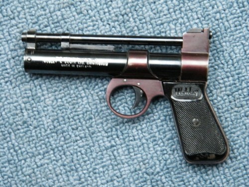 Webley "Junior" Air Pistol - The gun is in great condition & properly ...