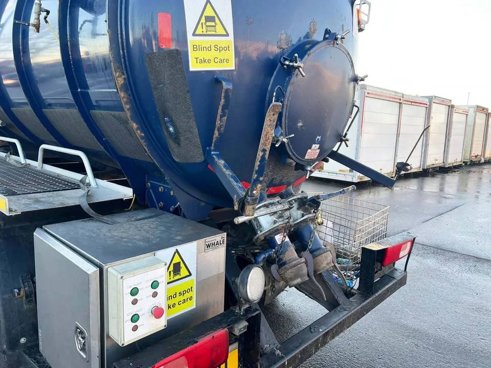 VACUUM TANKER 2015 DAF CF 330 Euro 6 6x2 Whale stainless steel 3300gln ...