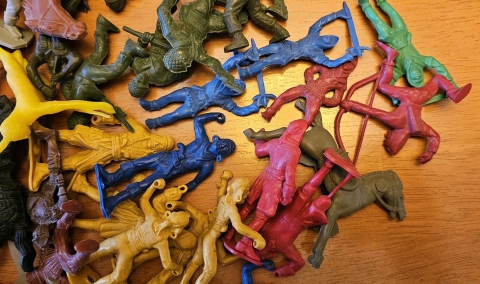 TIM MEE TOYS MPC 30 Mixed Lot INDIAN & COWBOYS PLASTIC ARMY TOY ...