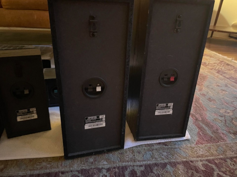 Onkyo HT-R590 Stereo System Receiver & Surround Sound w/ Speakers ...