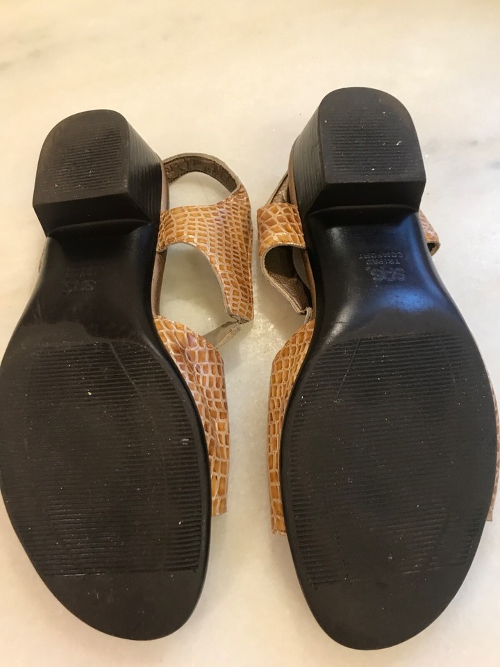 SAS Suntimer Croc Print Sandals Womens Size 10W Gold Leather Heel Strap ...