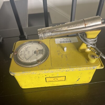 Vintage Civil Defense Victoreen CDV-700 Model 6B Geiger Counter ...